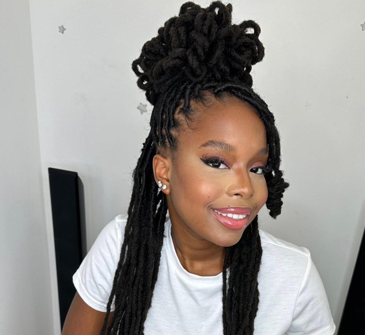 Locks et Fausses Locks : Styles Afro Créatifs et Personnalisés | Eljafro